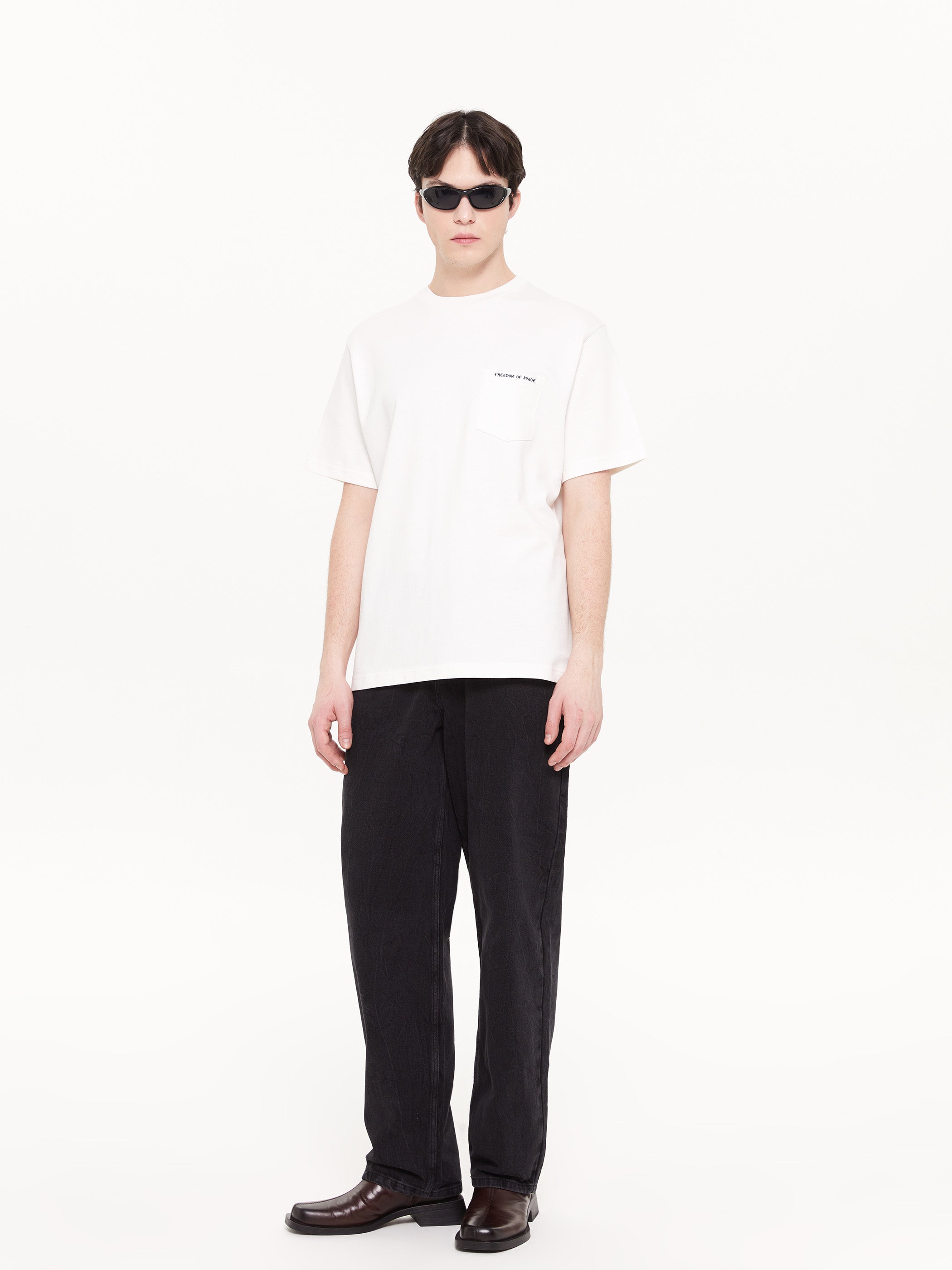 POCKET LOGO T-SHIRT WHITE – FREEDOM OF SPACE